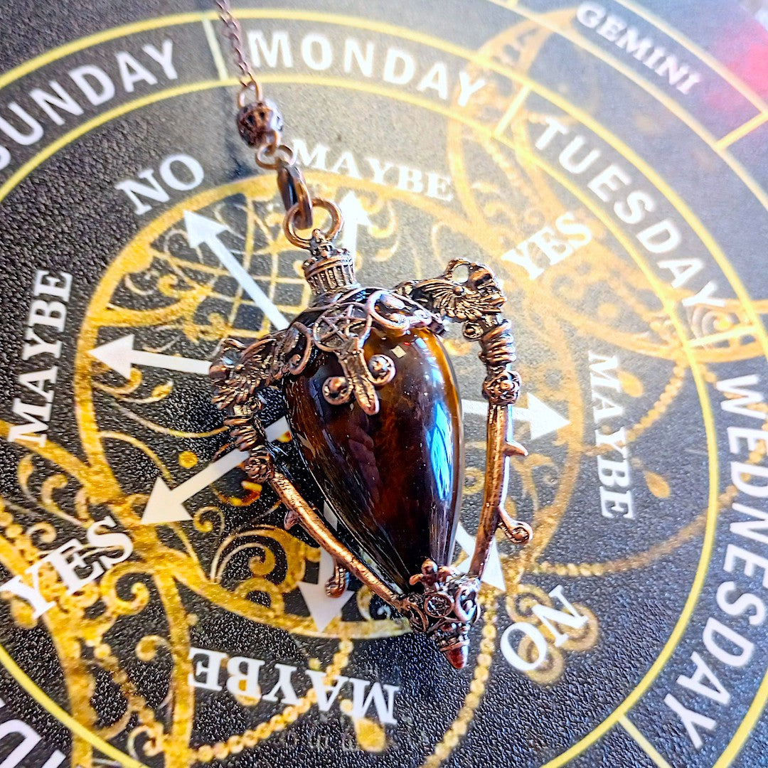 Decorative Gothic Crystal Pendulum – Cosmic Delights